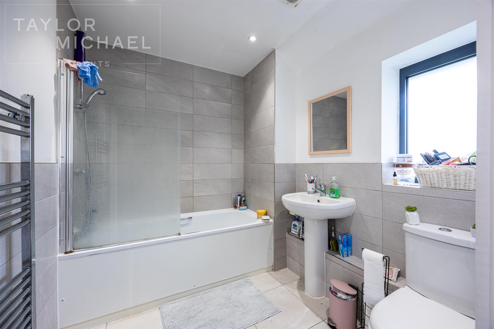 Woodbourne Avenue, Brighton - Taylor Michael